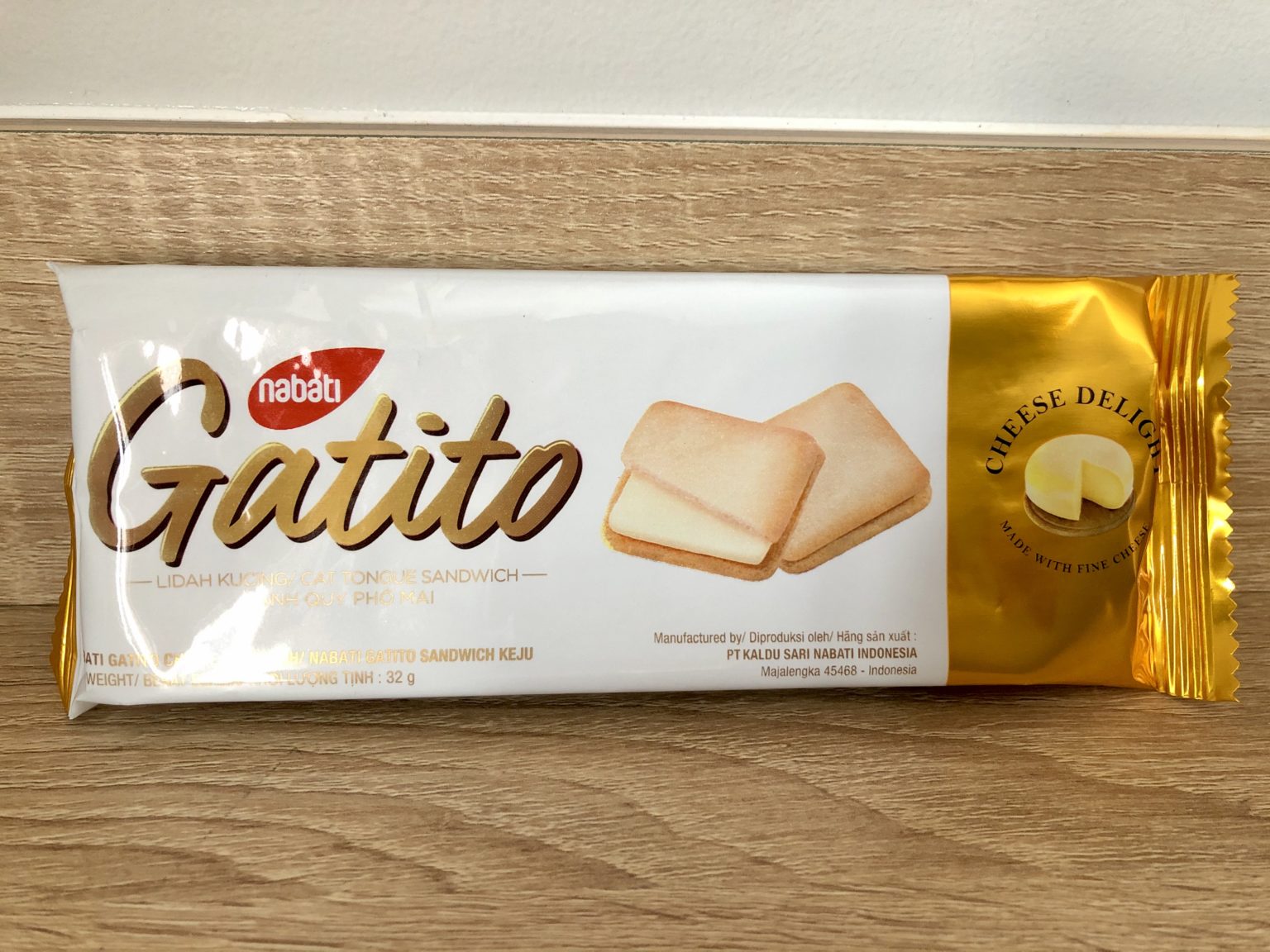 ラングドシャに見えるけど？「Nabati – Gatito」