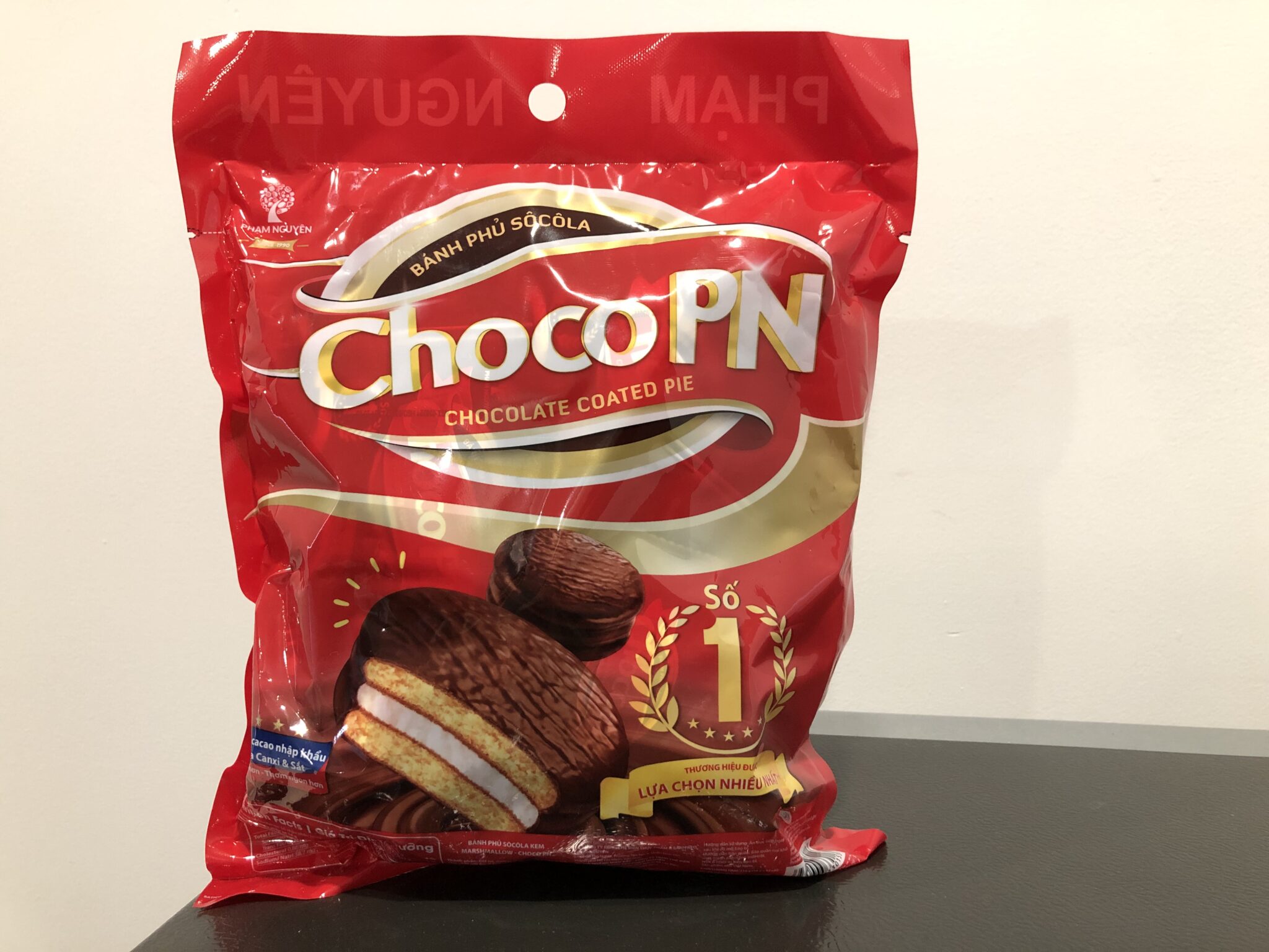 チョコパイ「PHAM NGUYEN – Choco PN」