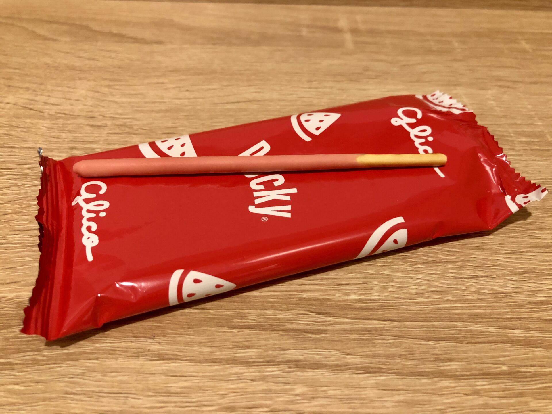 夏っぽいね！「glico – POCKY WATERMELON flavour」