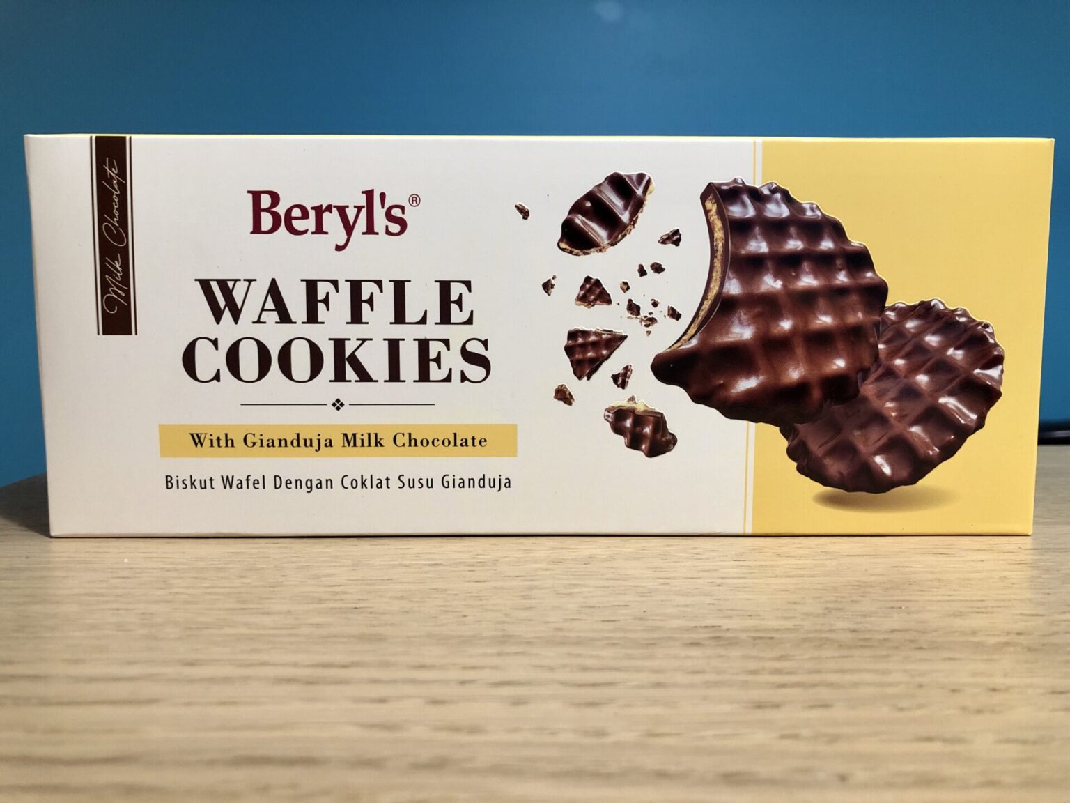 おいしい♪「Beryl’s WAFFLE COOKIES With Gianduja Milk Chocolate」
